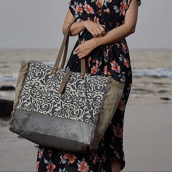 Myra Bag | Bags | Myra Floral Print Weekender Bag S142 | Poshmark